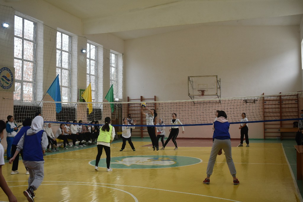 Xalq ta'limi vazirligi ixtisoslashtirilgan maktablari o‘rtasida sport ...