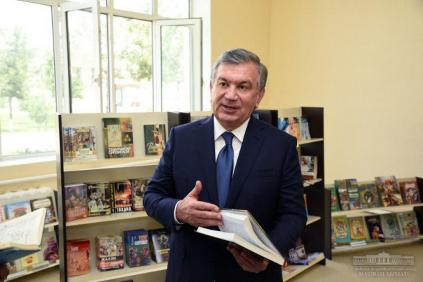 Shavkat Mirziyoyev Farg‘onada harbiy qismga tashrif buyurdi